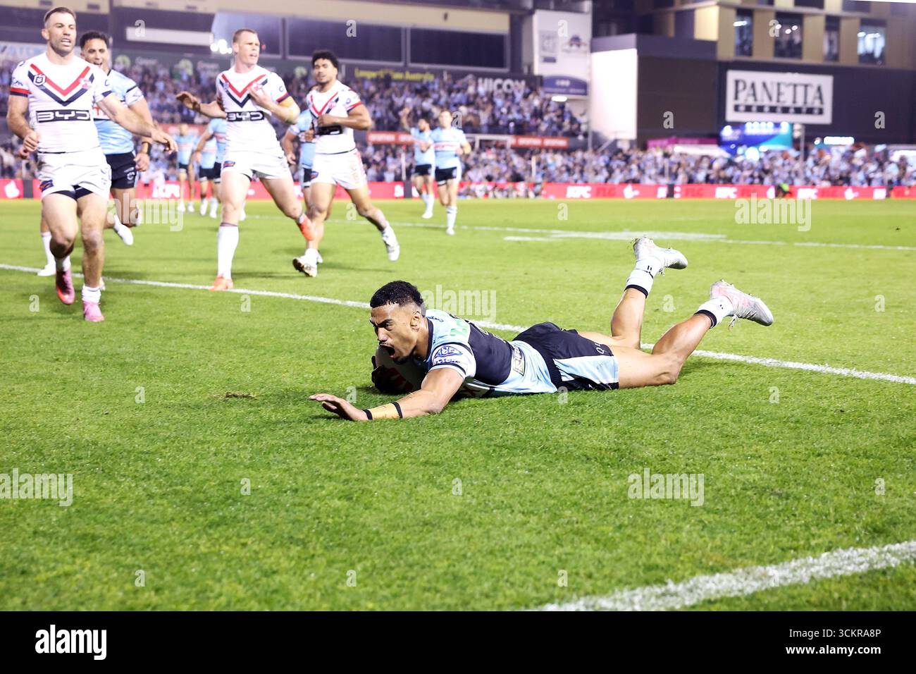 Ronaldo Mulitalo of the Sharks scores a try during the NRL Elimination ...