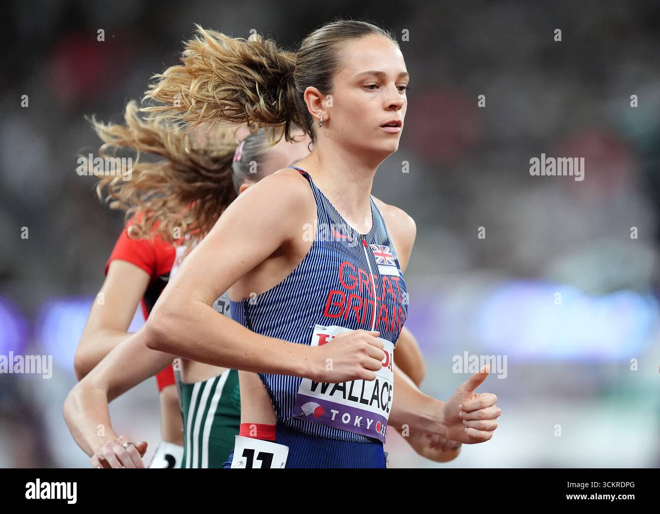 Erin Wallace of Great Britain competes in heat 1 of the Women's 1500 ...