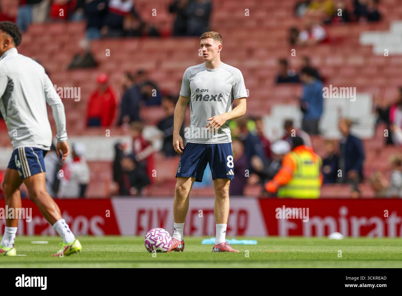 Nottingham Forest midfielder Elliot Anderson (8) warm up during the ...