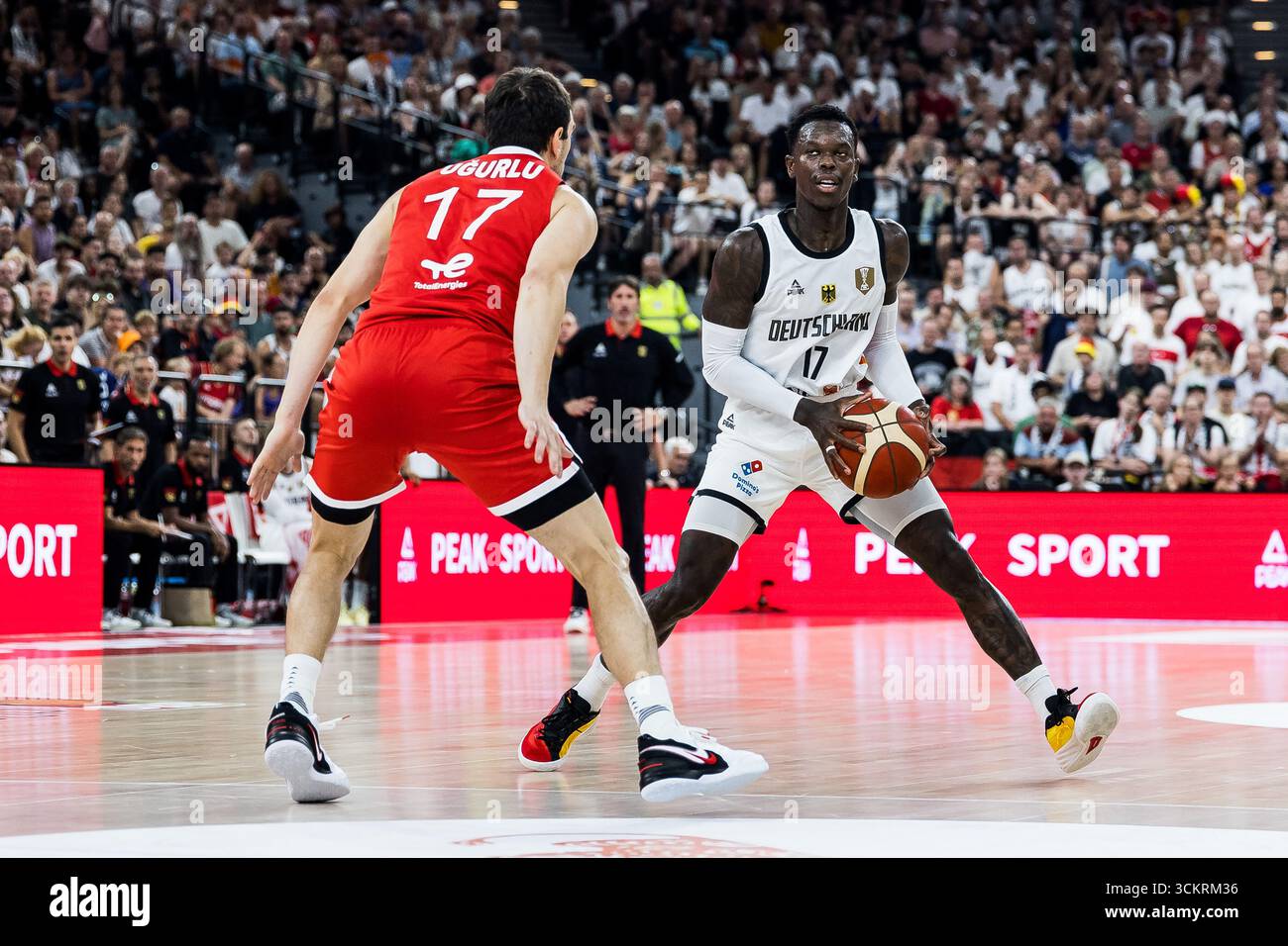 Berk Ibrahim Ugurlu (T?rkei, 17), Dennis Schr?der (Deutschland, 17) am ...