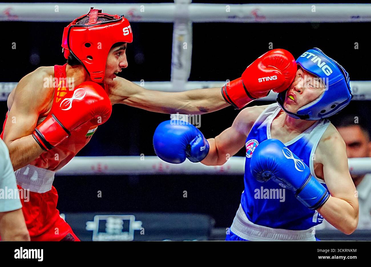 India's Minakshi Minakshi (RED) and Mongolia's Altantsetseg Lutsaikhan (BLUE) in the Women's ...