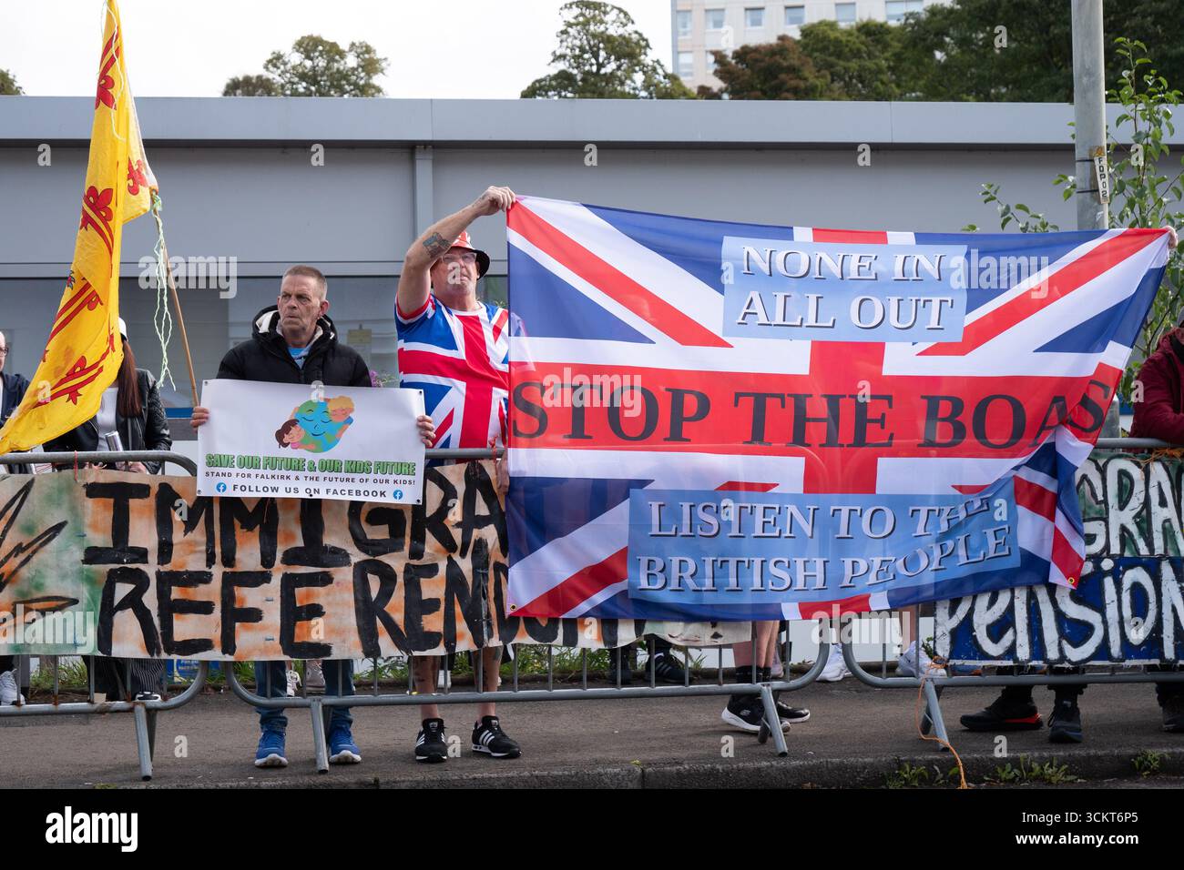 September 13, 2025, Falkirk, Scotland, UK: Pro-immigration groups Stand ...