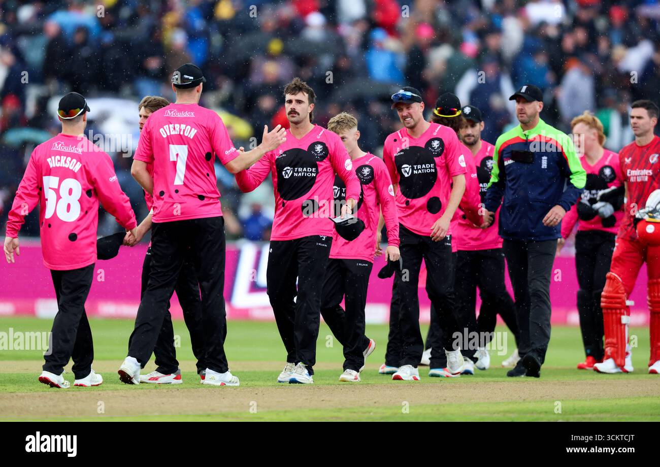 The somerset players celebrate victory hi-res stock photography and ...