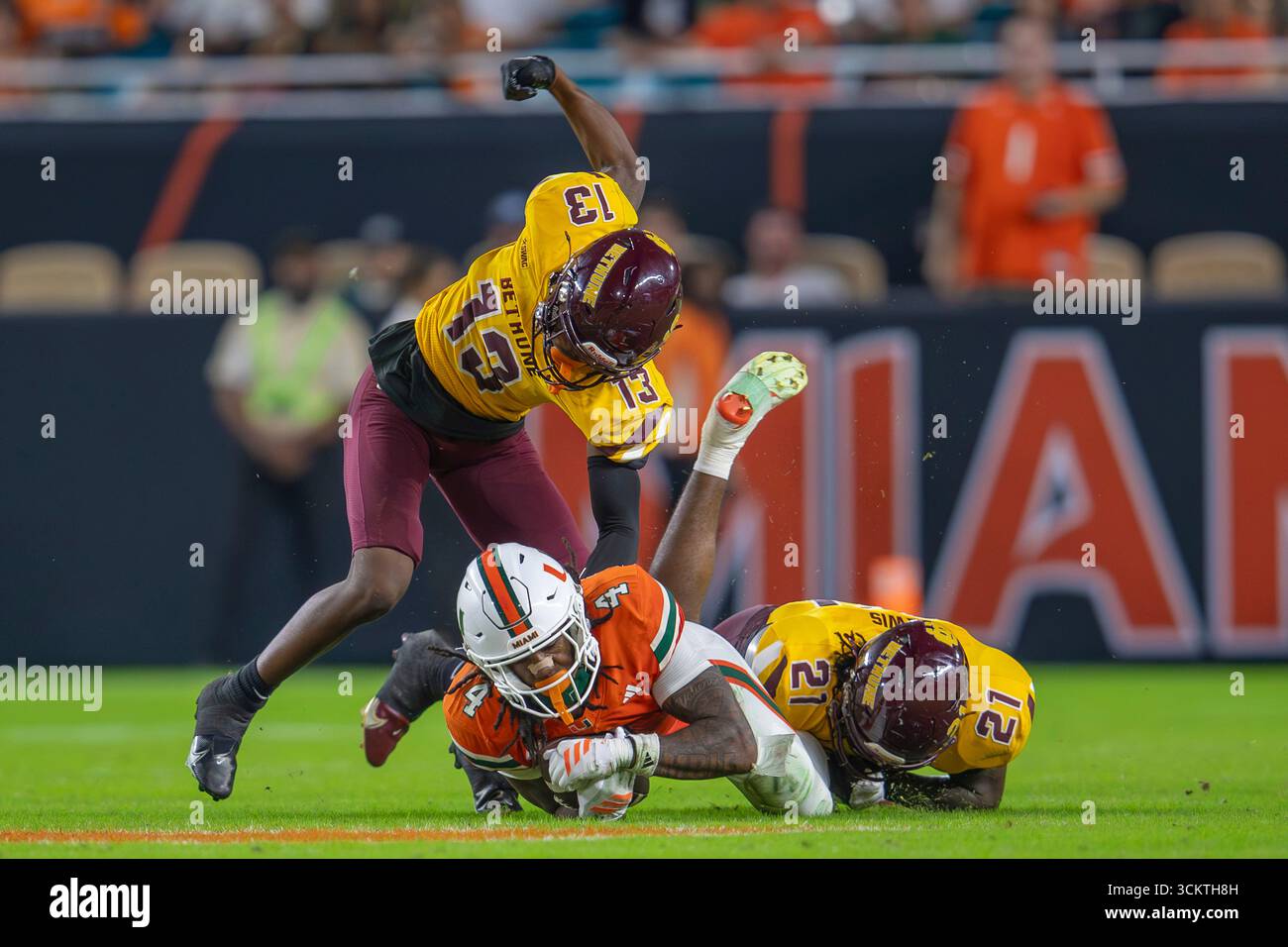 MIAMI GARDENS, FL - SEPTEMBER 06: Miami Hurricanes running back Mark ...