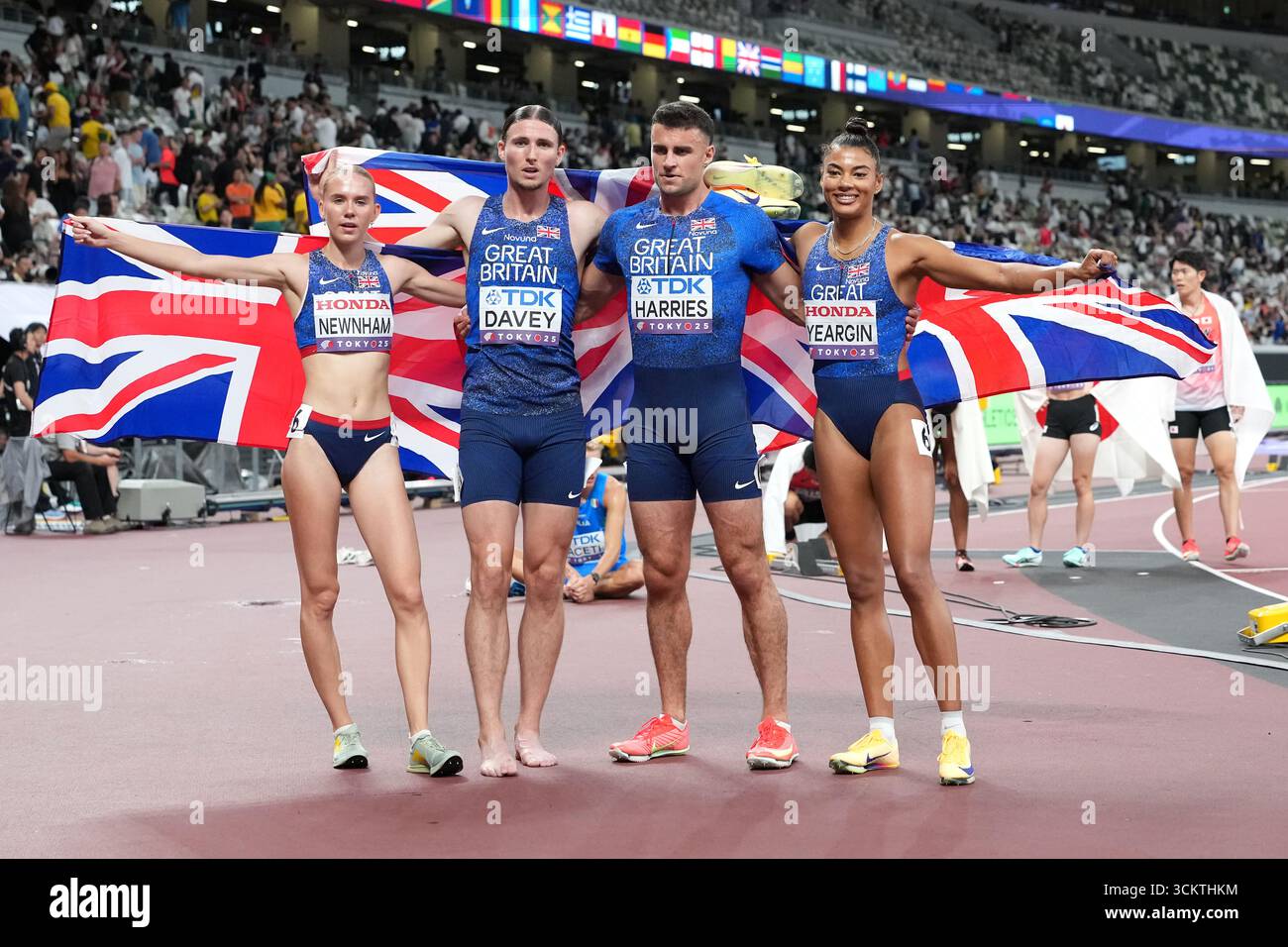 Lewis davey toby harries hi-res stock photography and images - Alamy