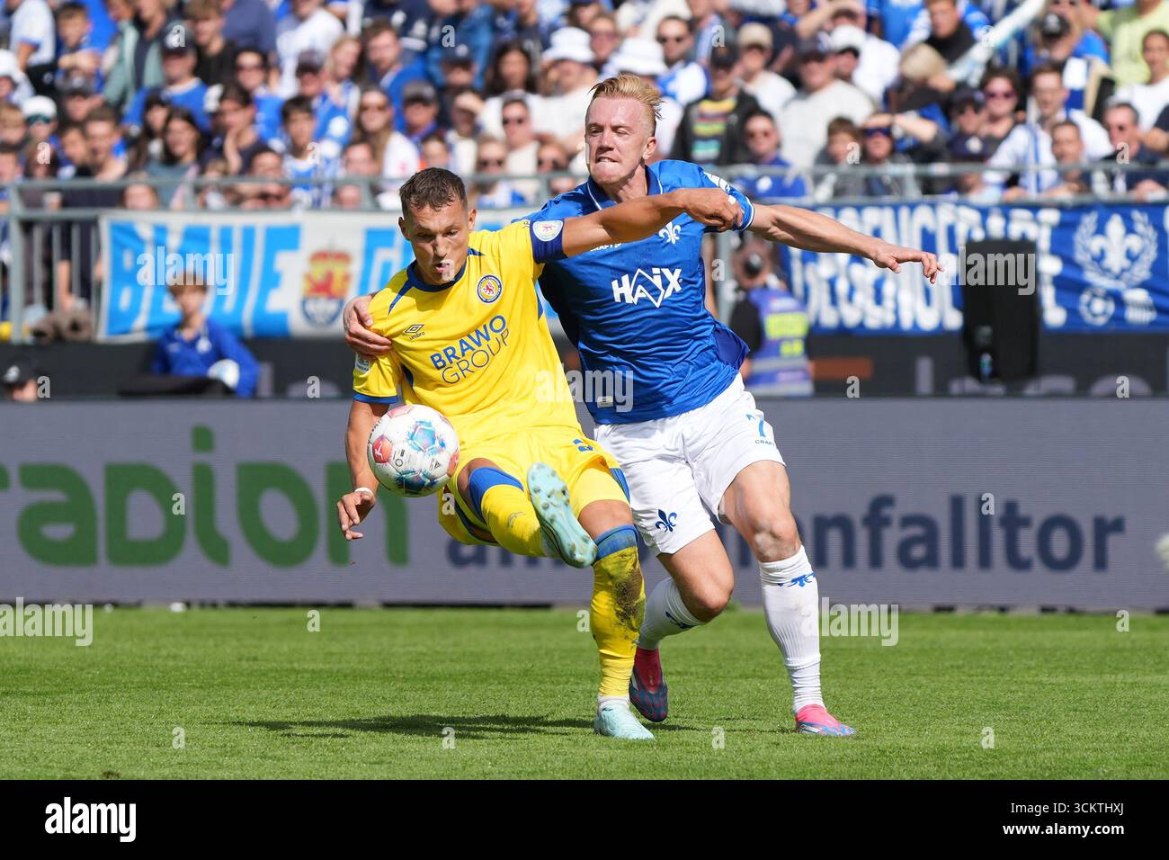 13 September 2025, Hesse, Darmstadt: Soccer: Bundesliga 2, Darmstadt 98 - Eintracht Braunschweig ...