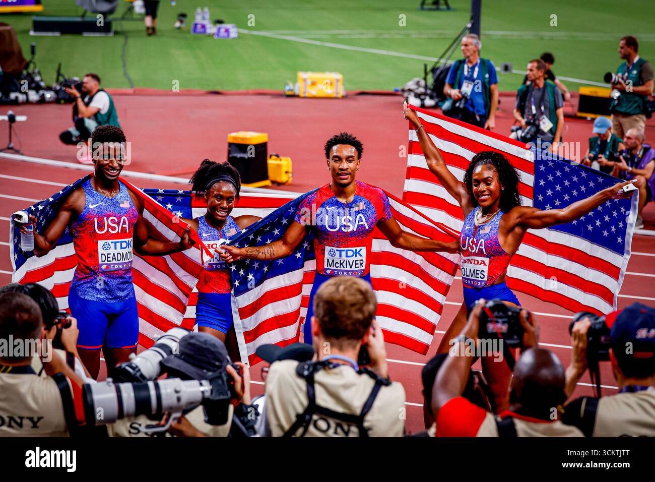 winners team of United States of America, Bryce Deadmon and Lynna Irby ...
