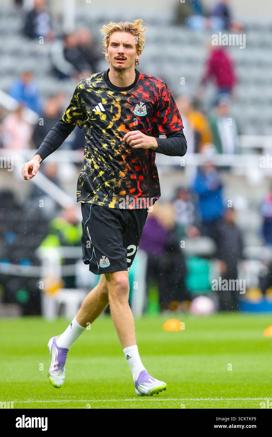 Nick Woltemade Of Newcastle United warms up during the Newcastle United ...