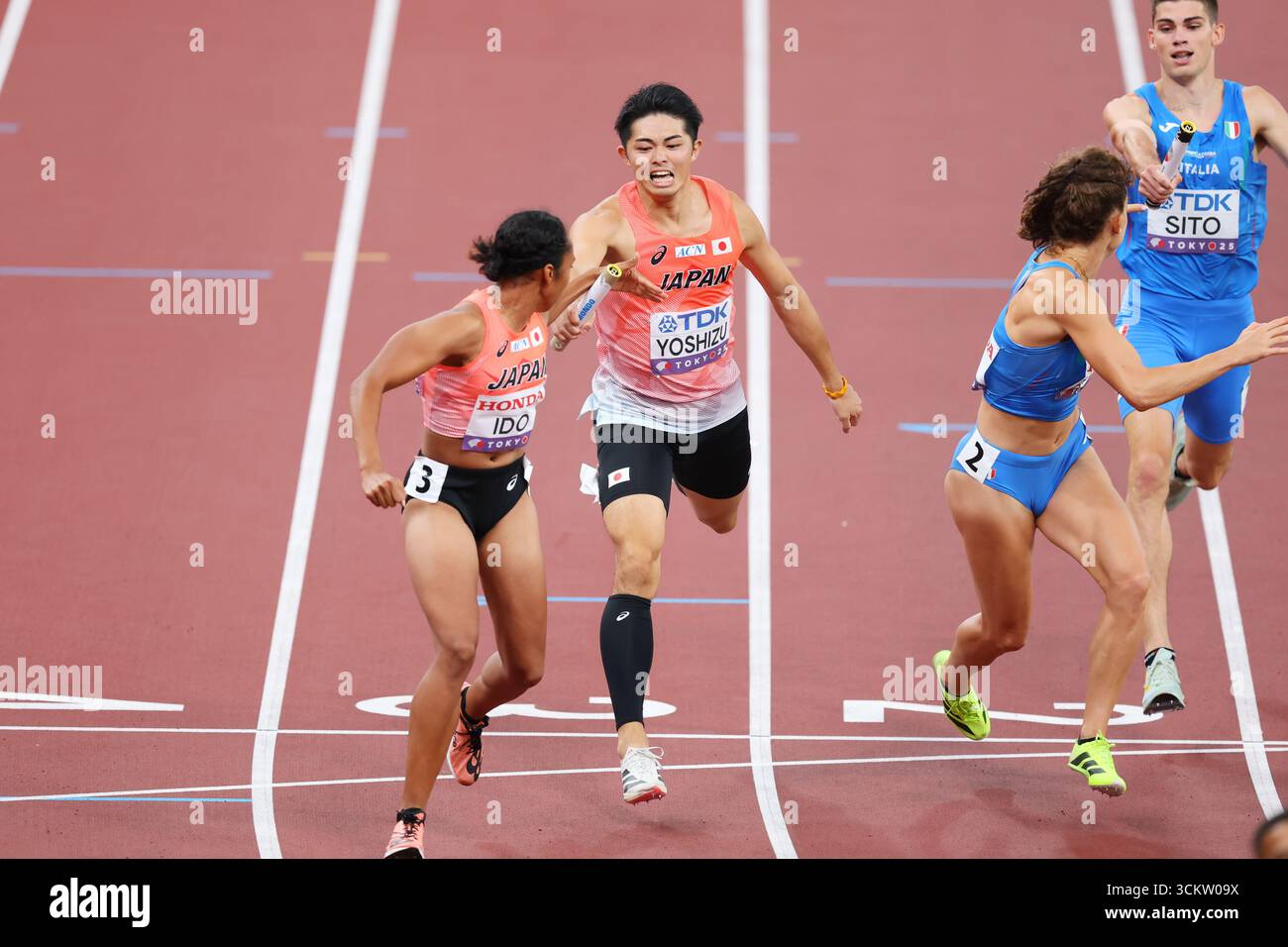 (L to R) Abbygail Fuka Ido, Takuho Yoshizu (JPN), SEPTEMBER 13, 2025 - Athletics : World ...