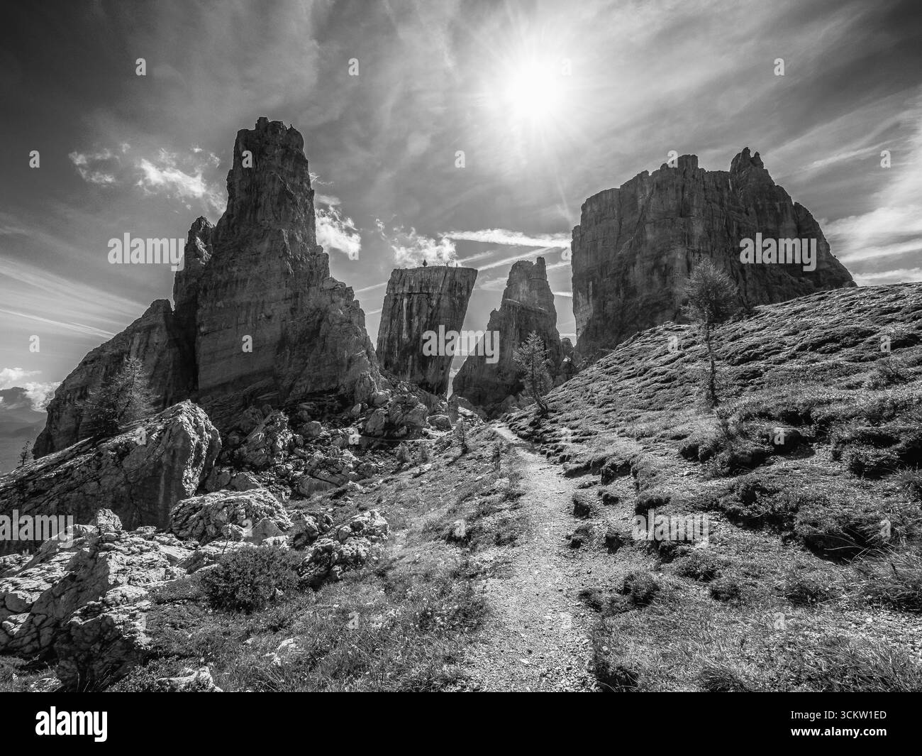 Black & white image of the Five Towers of Cinque Torri in the Tofana ...