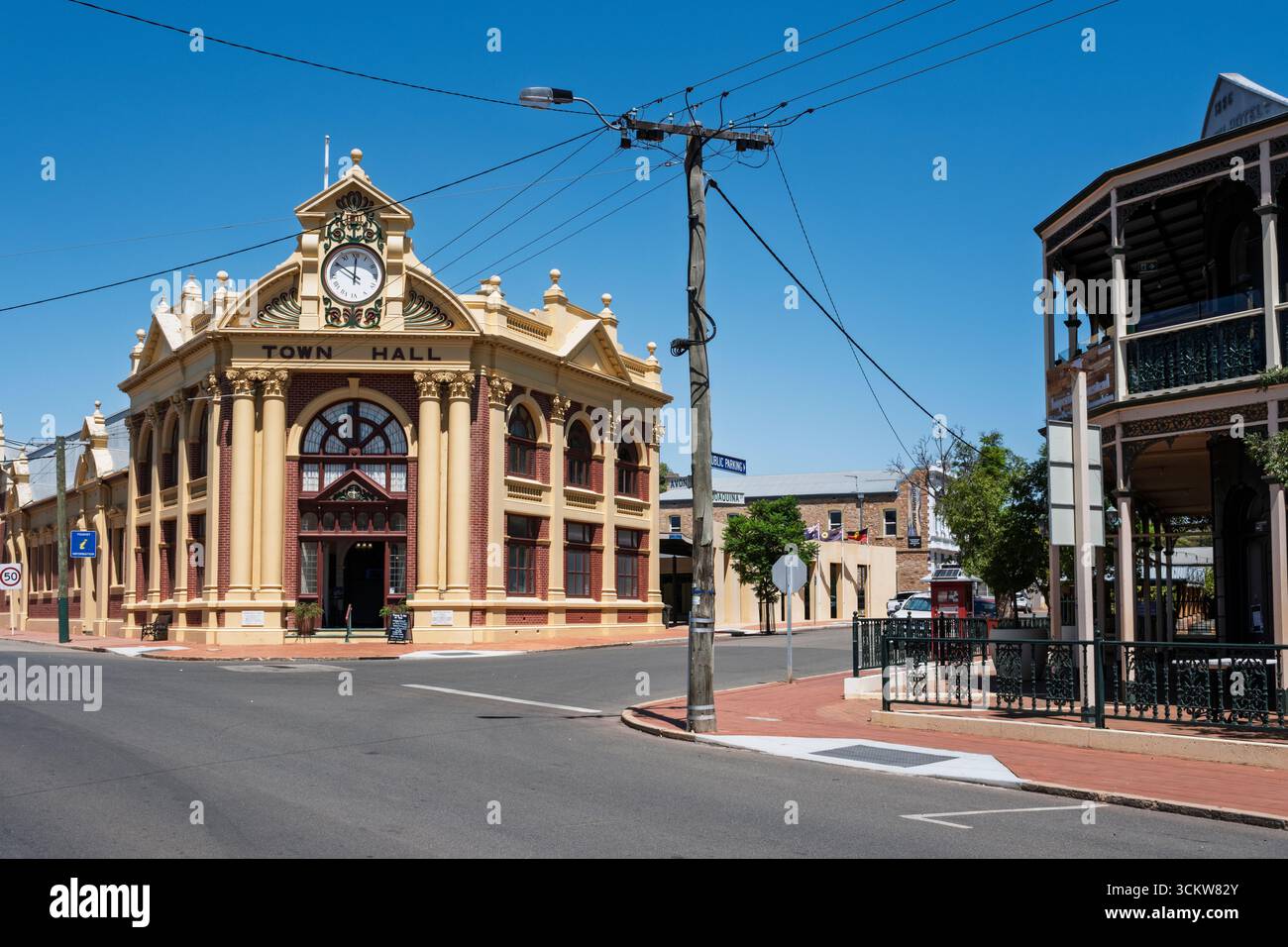 The heritage listed Edwardian town hall in York, Western Australia ...