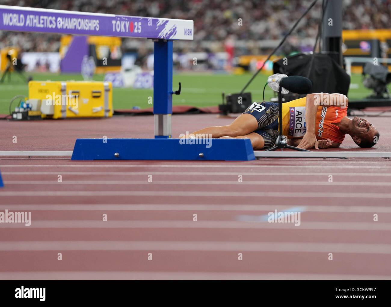 (250913) -- TOKYO, Sept. 13, 2025 (Xinhua) -- Daniel Arce of Spain ...