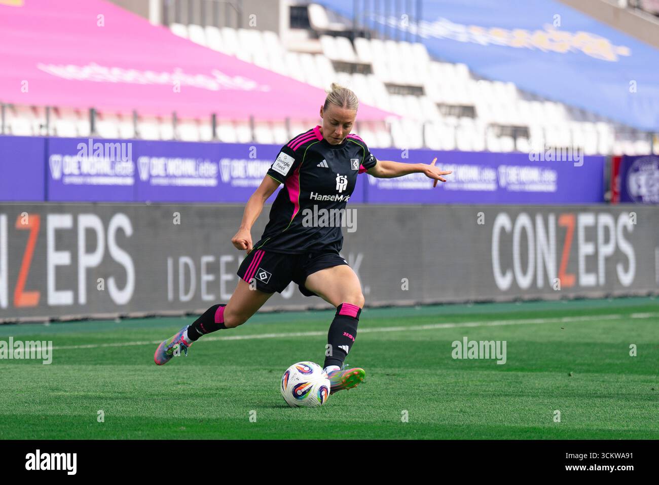 Essen, Germany 13th September 2025: Sophie Hillebrand (Hamburger SV, 22 ...
