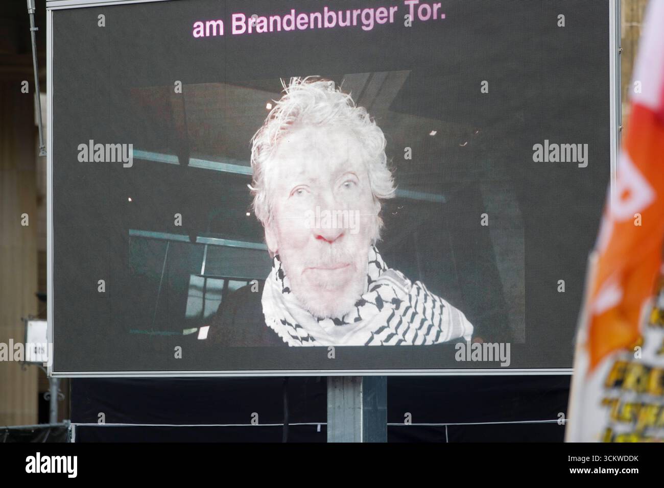 Friedens Demo am Brandenburger Tor Berlin, 13.2025 Roger Waters per ...