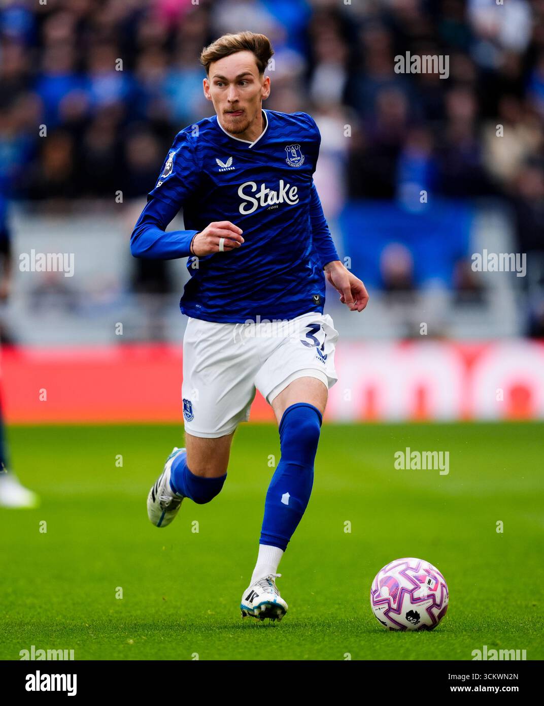 Everton's James Garner during the Premier League match at the Hill ...