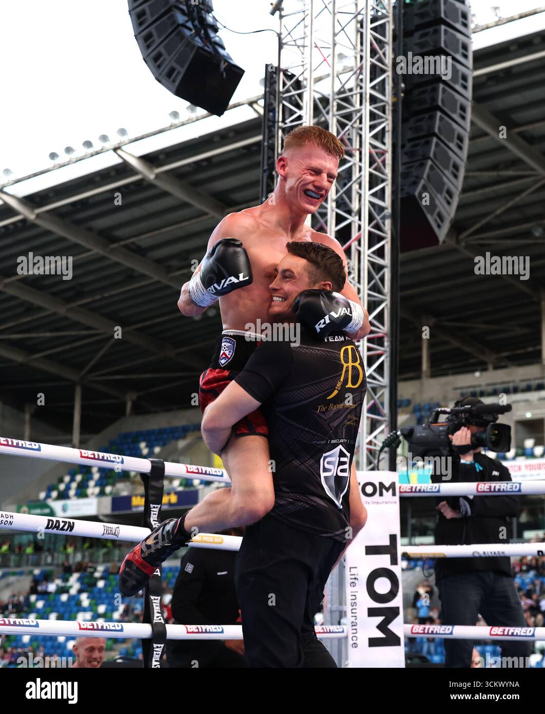 Matthew Boreland celebrates victory against Ruadhan Farrell following ...