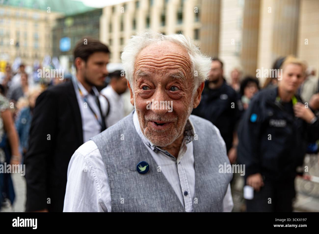 At least 12,000 people gathered at Berlin's Brandenburg Gate on ...