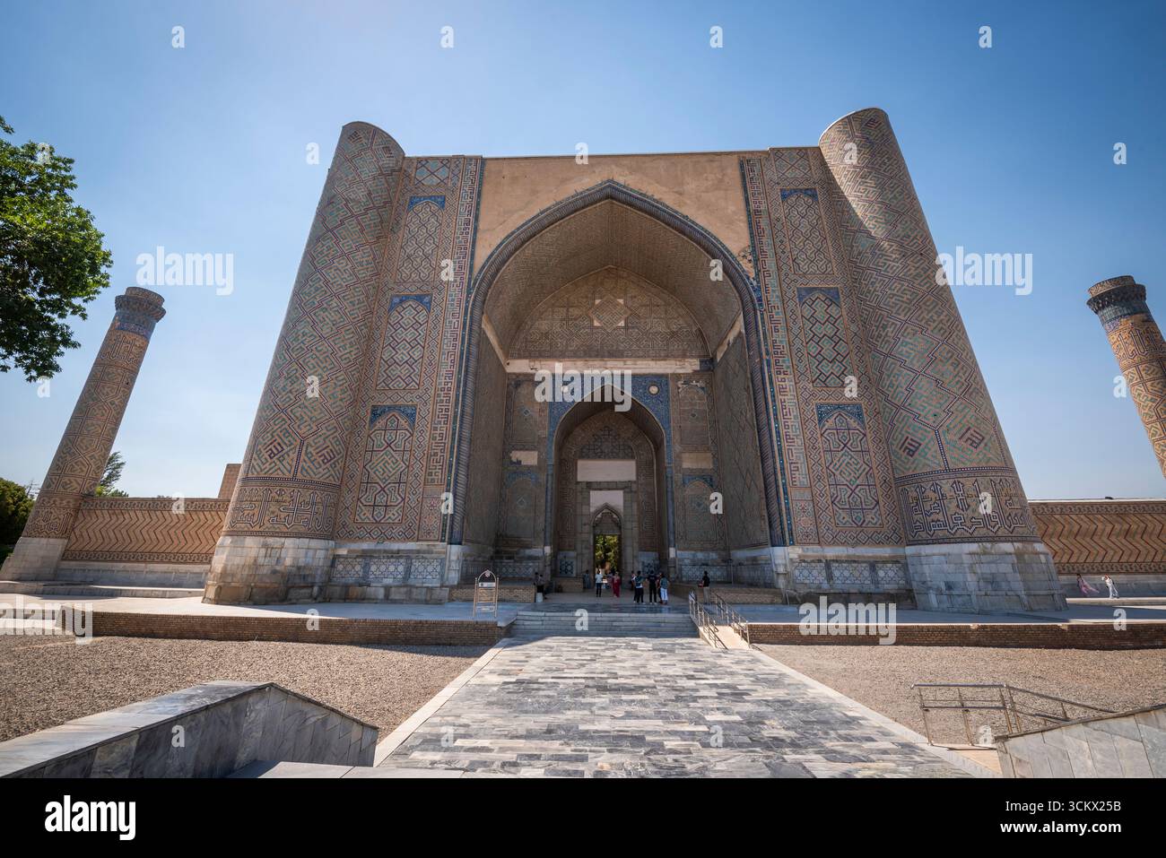 Beautiful islamic patterns uzbekistan hi-res stock photography and ...