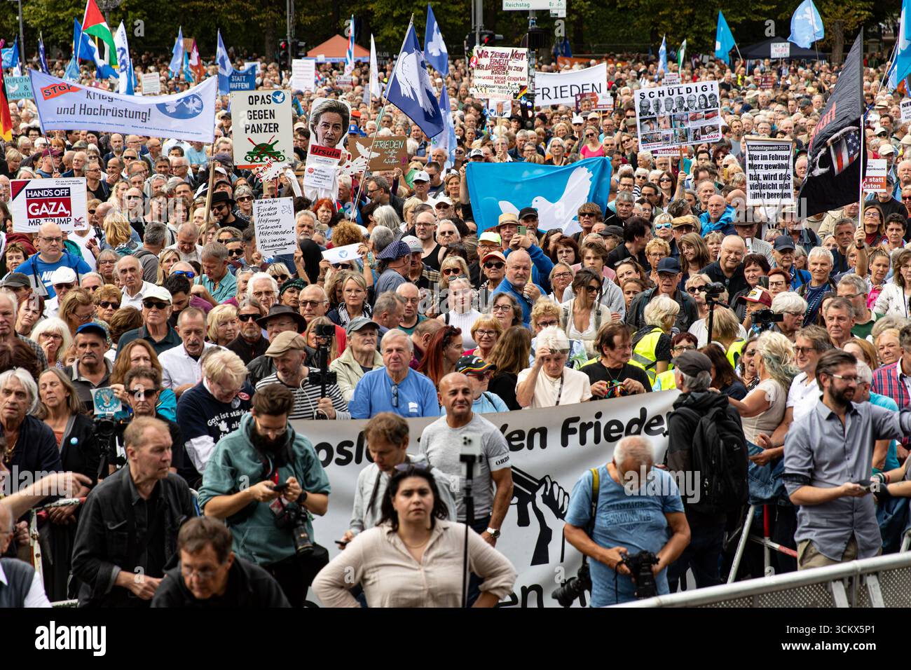 At least 12,000 people gathered at Berlin's Brandenburg Gate on ...