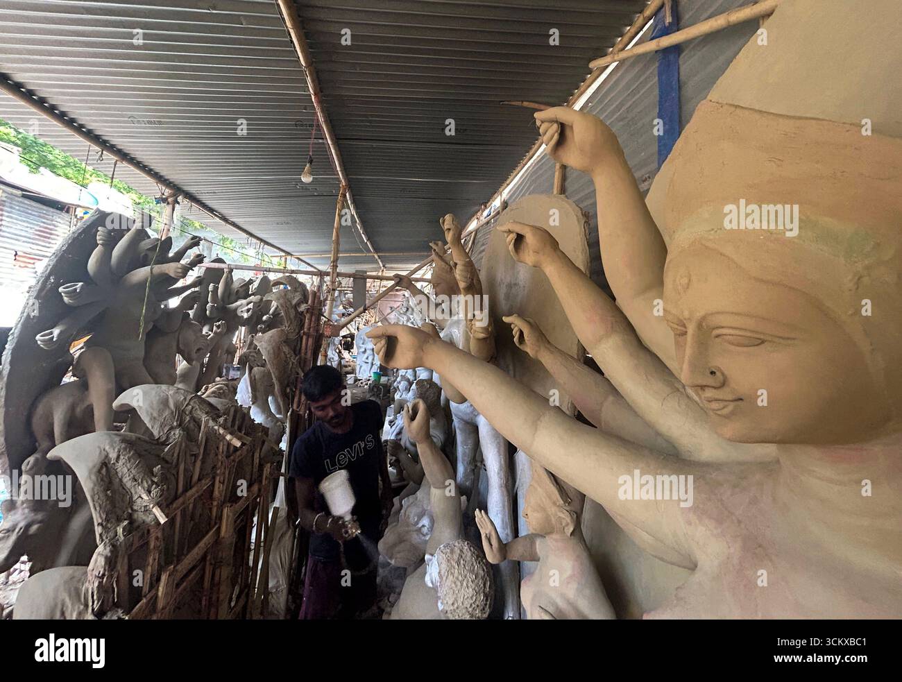 GURUGRAM, INDIA - SEPTEMBER 13: Artists from Murshidabad district of ...