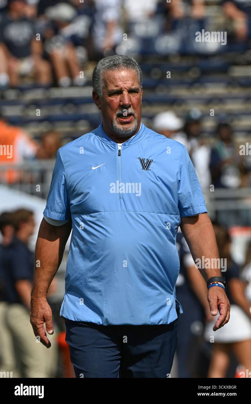 Villanova head coach Mark Ferrante warms up for an NCAA college ...