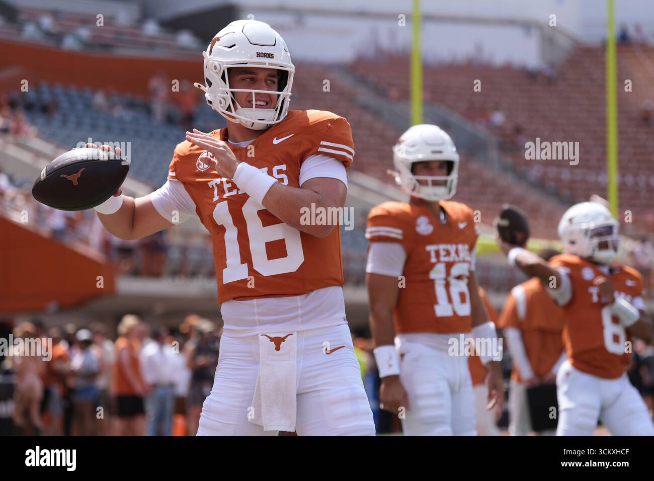 Texas quarterback Arch Manning (16) warms up before an NCAA college ...