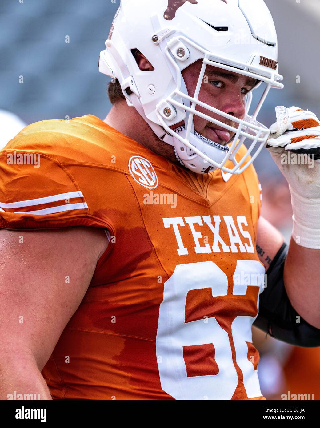 Sept 13, 2025. Connor Robertson (62) of the Texas Longhorns during ...
