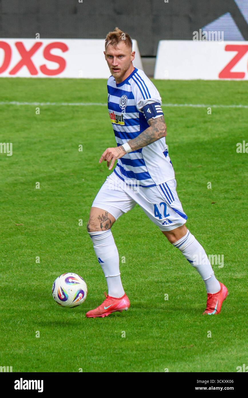 13 September 2025, North Rhine-Westphalia, Duisburg: Soccer: 3rd League ...
