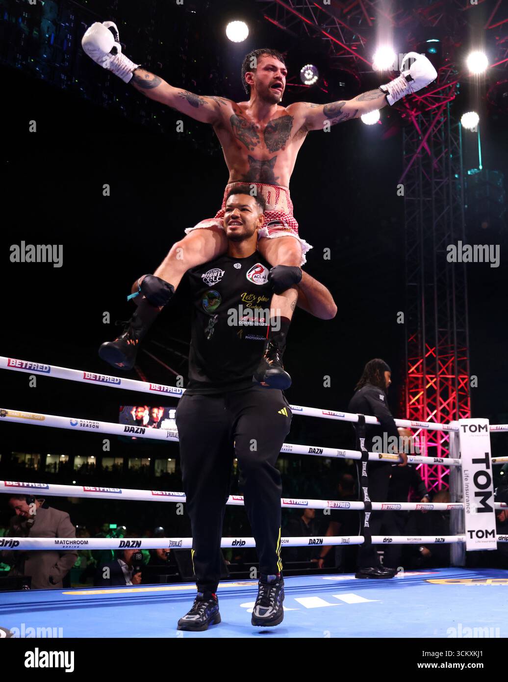 Tyrone McKenna celebrates victory against Dylan Moran (not pictured ...