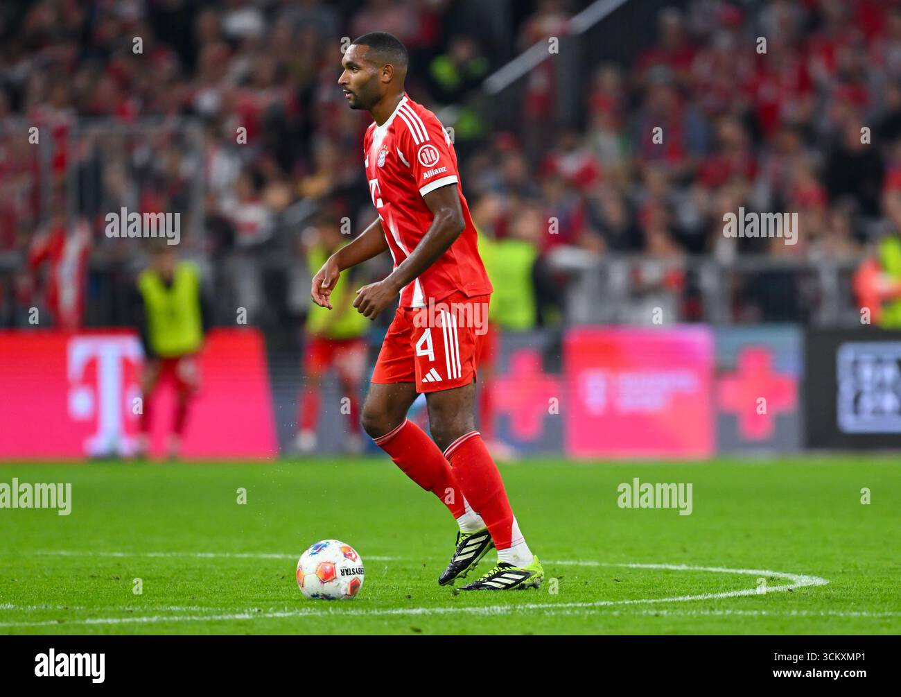 13 September 2025, Bavaria, Munich: Soccer: Bundesliga, Bayern Munich ...
