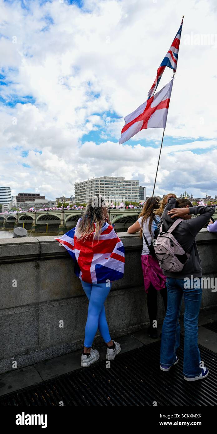 London, UK, 13th September: Approximately 100,000 supporters of Tommy ...
