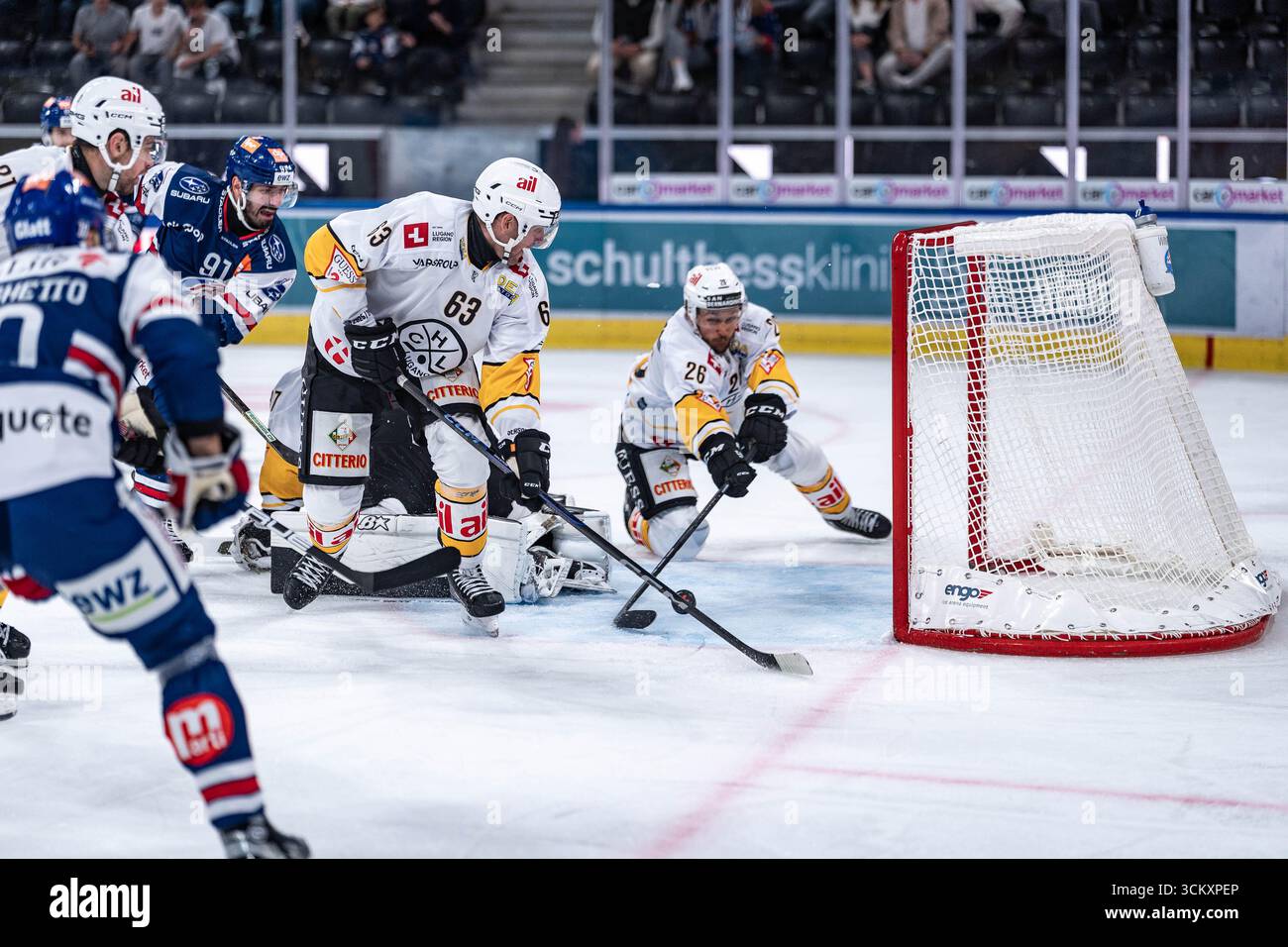 September 13, 2025, Zurich, Swiss Life Arena, NL: ZSC Lions - HC Lugano ...