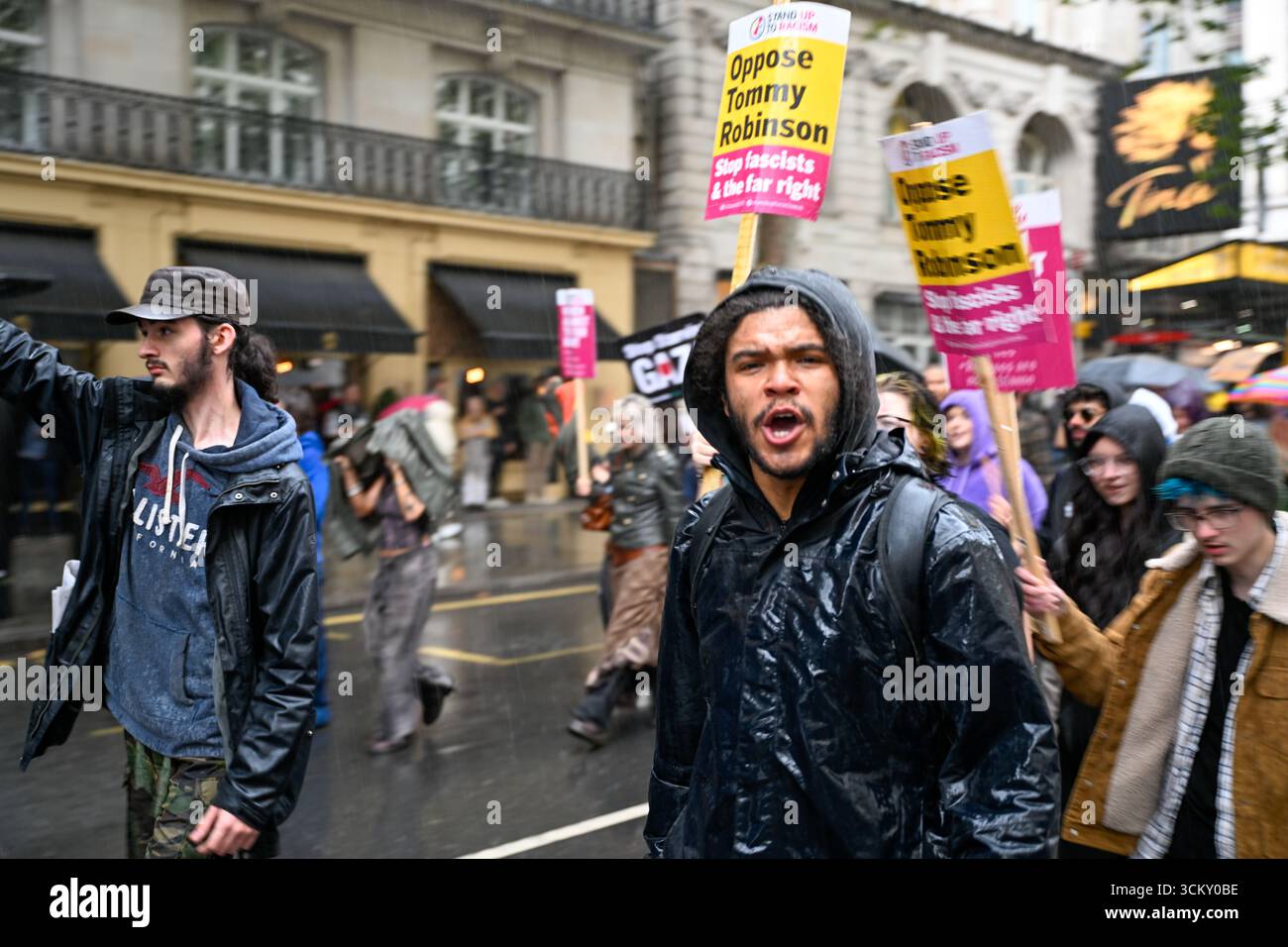 London, UK, 13th September: Protesters march to oppose Tommy Robinson ...