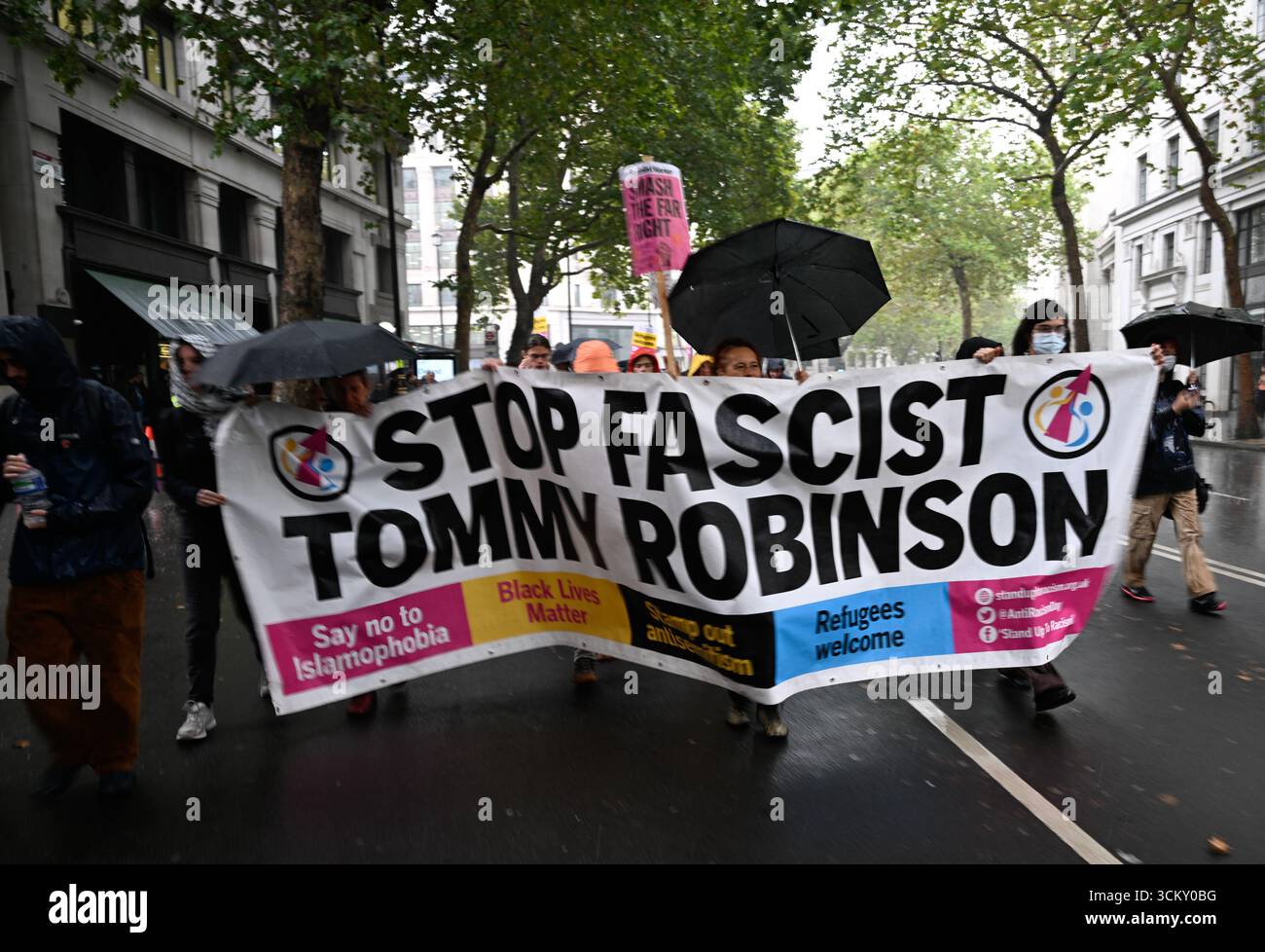 London, UK, 13th September: Protesters march to oppose Tommy Robinson ...