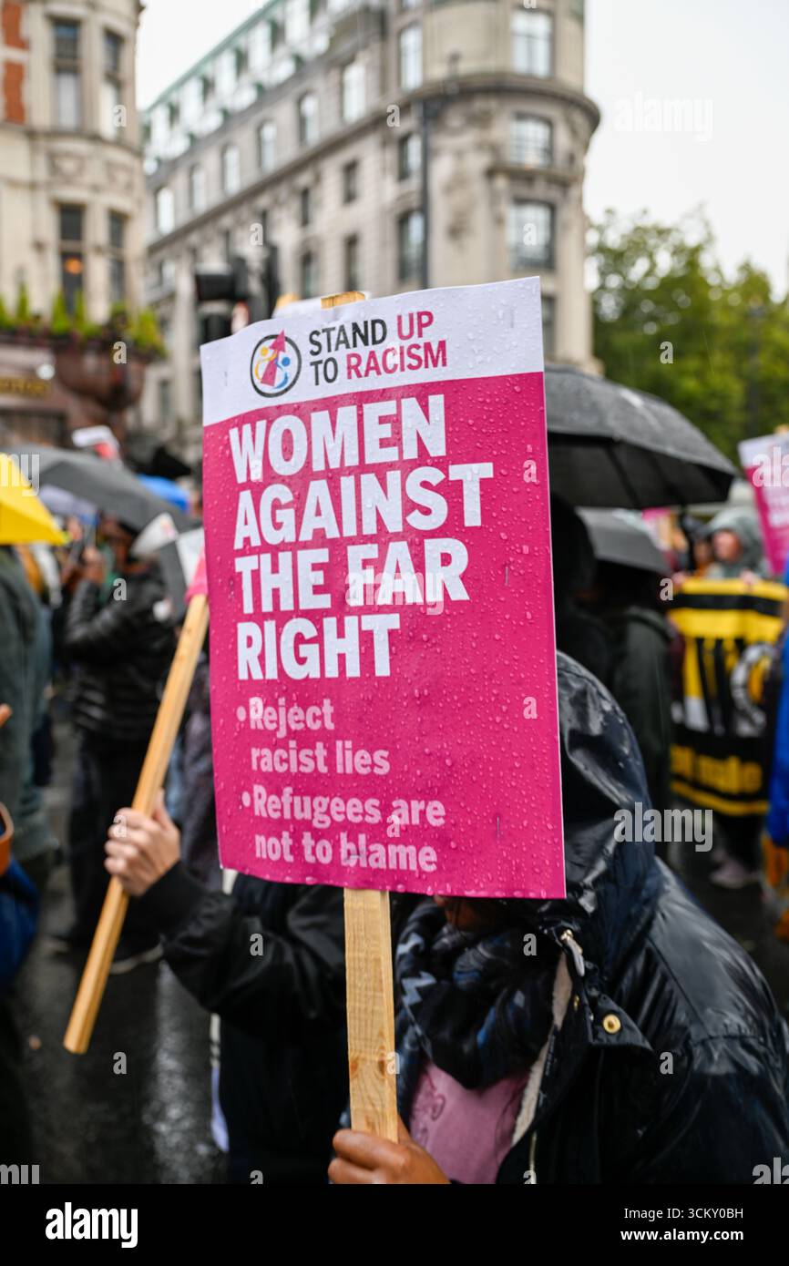 London, UK, 13th September: Protesters march to oppose Tommy Robinson ...