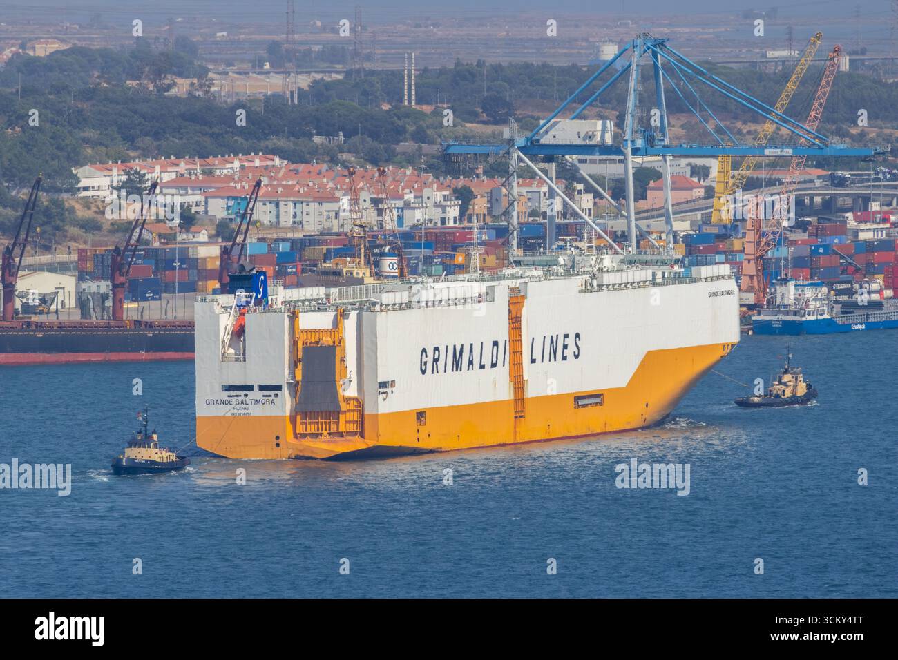 Grimaldi lines vehicle carrier grande baltimora maneuvering into ...