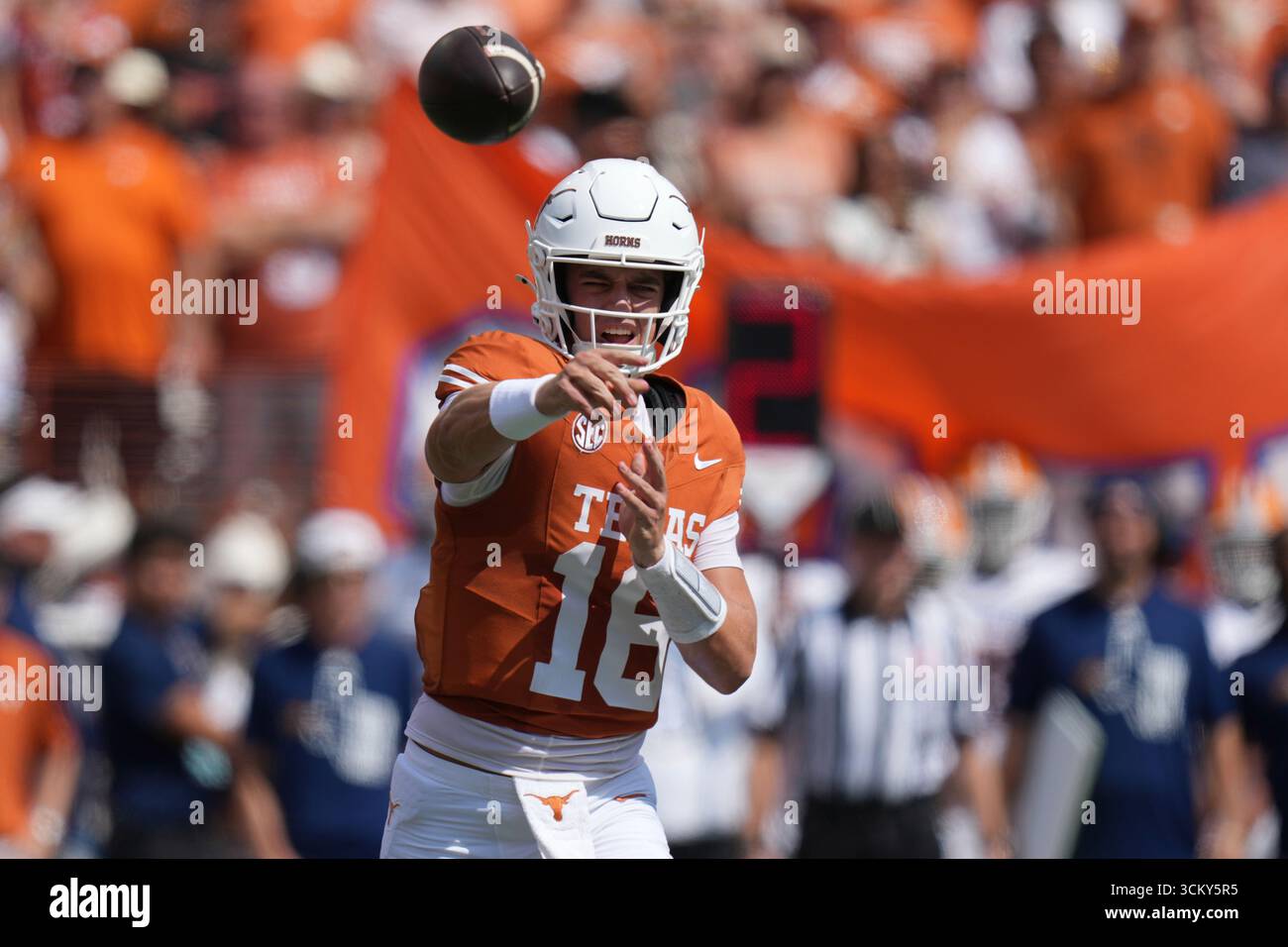 Texas quarterback Arch Manning (16) throws against UTEP during the ...