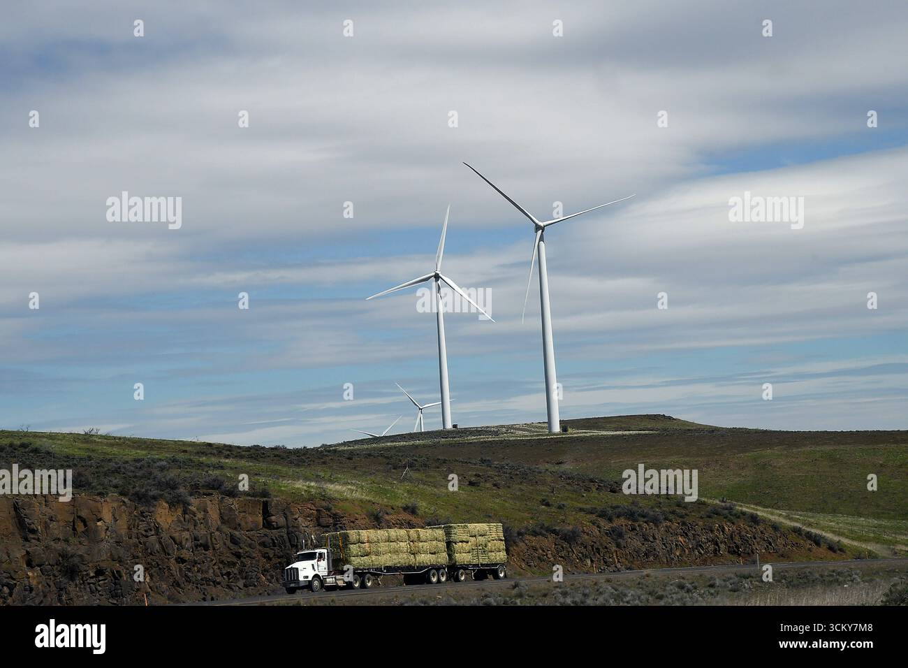 NEAR VANTAGE/WASHINGTON/USA 22.April 2019/ Wind turbines wild horse rnewable engery center and ...