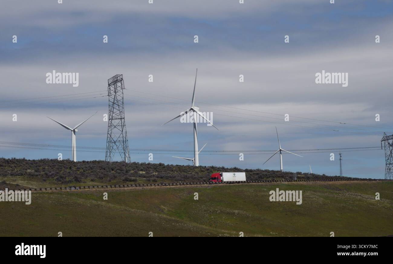 NEAR VANTAGE/WASHINGTON/USA 22.April 2019/ Wind turbines wild horse rnewable engery center and ...