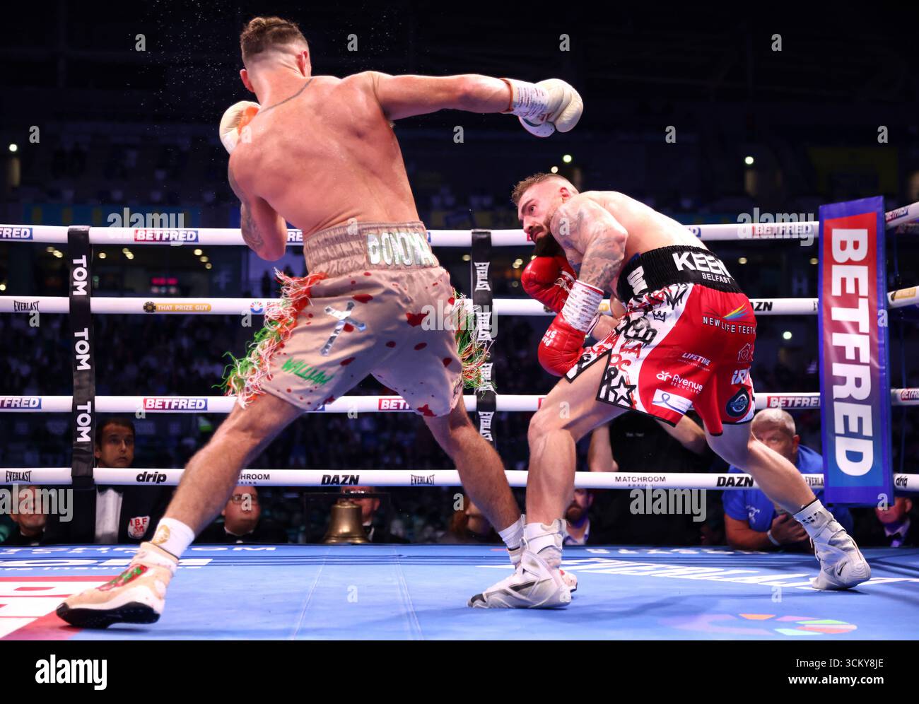Paddy Donovan (left) and Lewis Crocker in the vacant IBF World welter ...