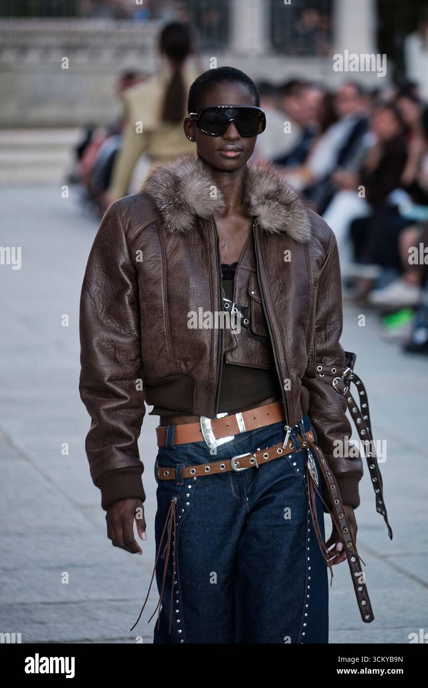 Madrid, Spain. 13th Sep, 2025. Madrid es Moda opening event - A model ...