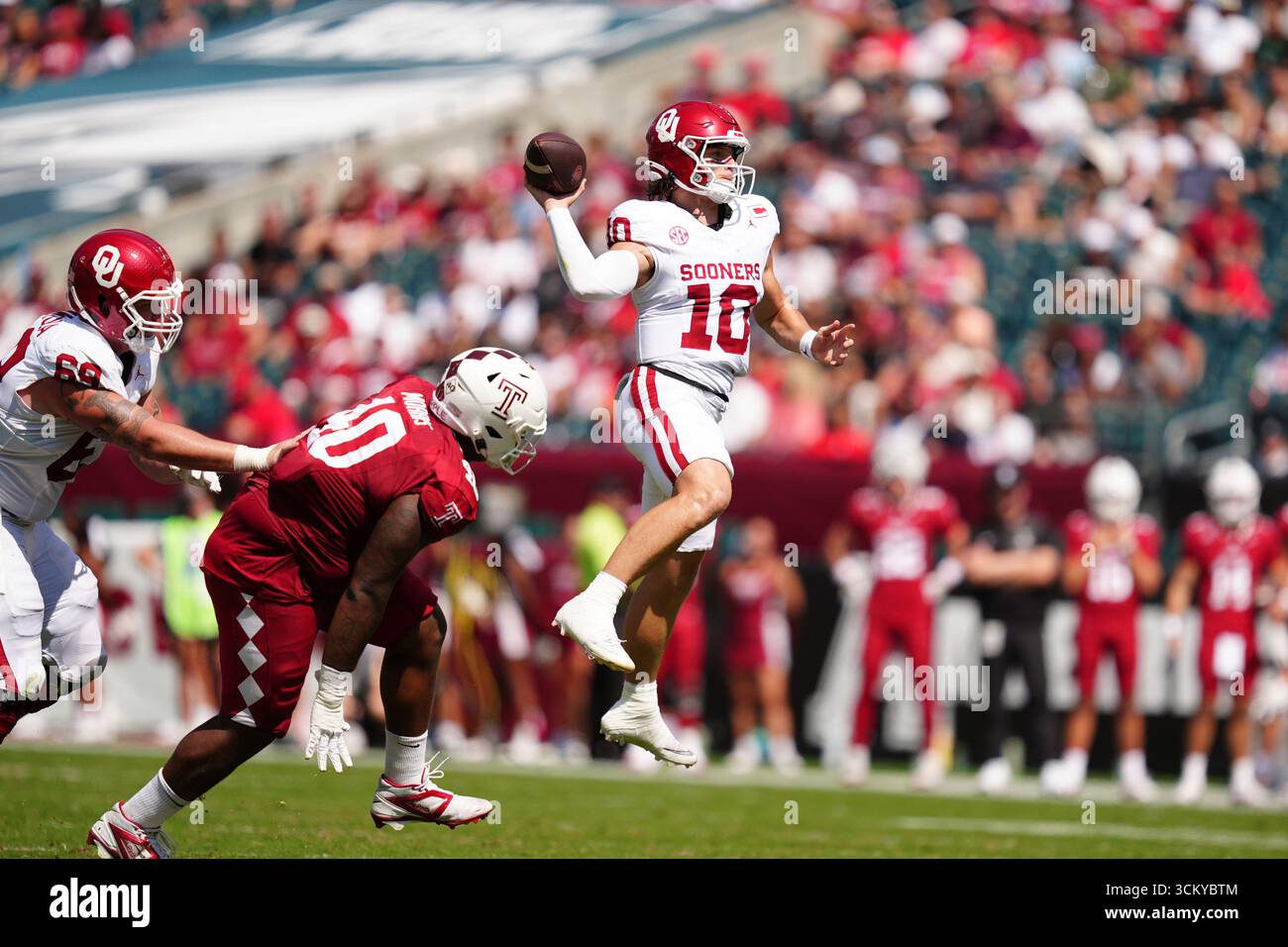 Oklahoma quarterback John Mateer in action during an NCAA college ...