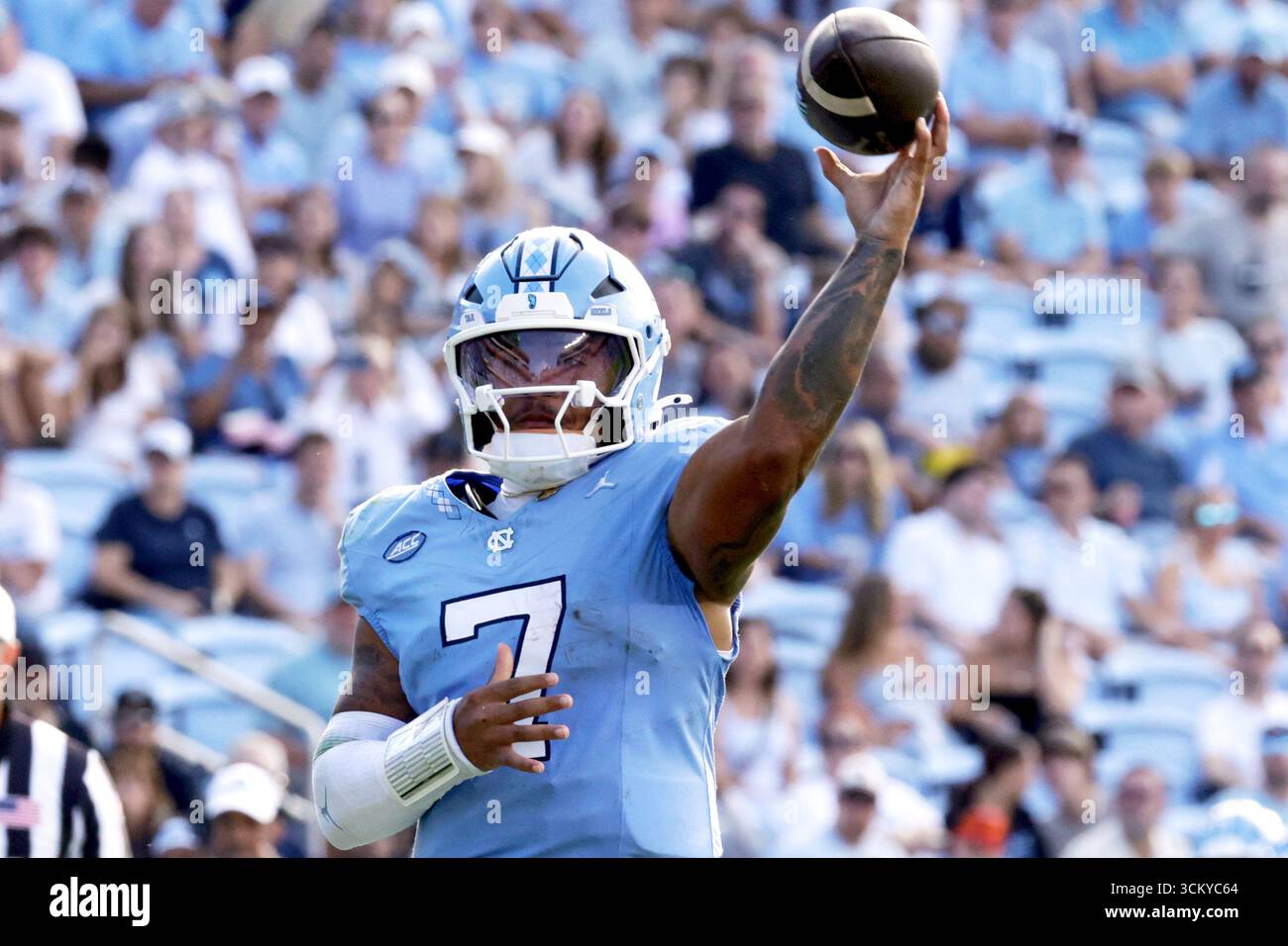 North Carolina quarterback Gio Lopez (7) passes during the second half ...