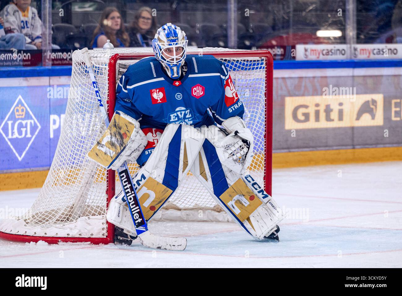 Goalkeeper Tim Wolf #1 (EV Zug) - 05.09.2025 - Champions Hockey League ...