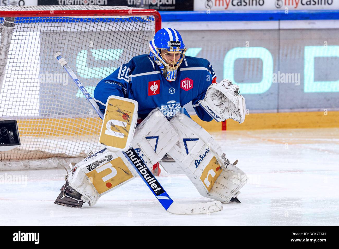 Goalkeeper Leonardo Genoni #30 (EV Zug) - 05.09.2025 - Champions Hockey ...