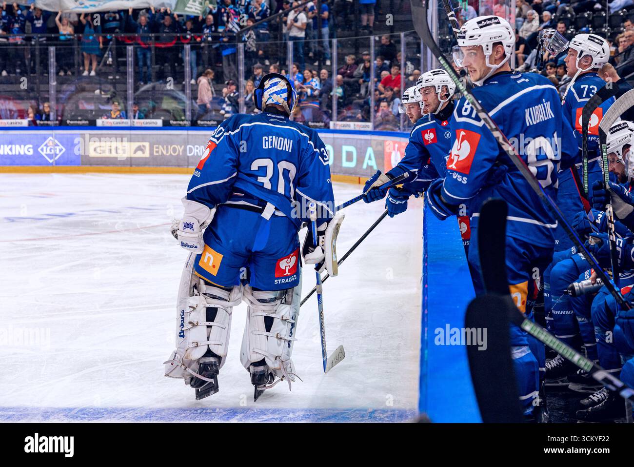 Goalkeeper Leonardo Genoni #30 (EV Zug) got replaced - 05.09.2025 ...