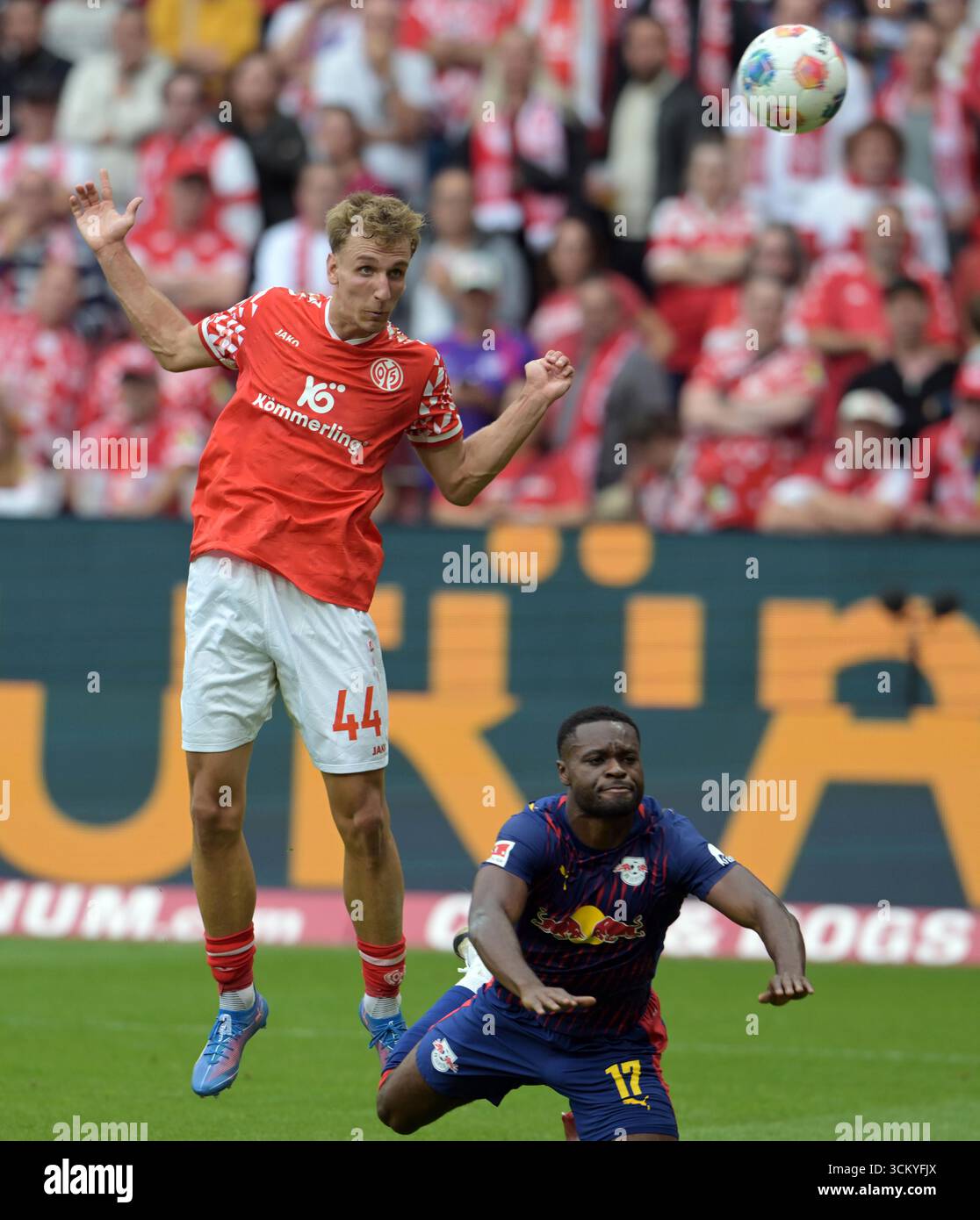 Nelson. Weiper fotografiert beim Fußball Bundesliga Spiel Mainz 05 ...