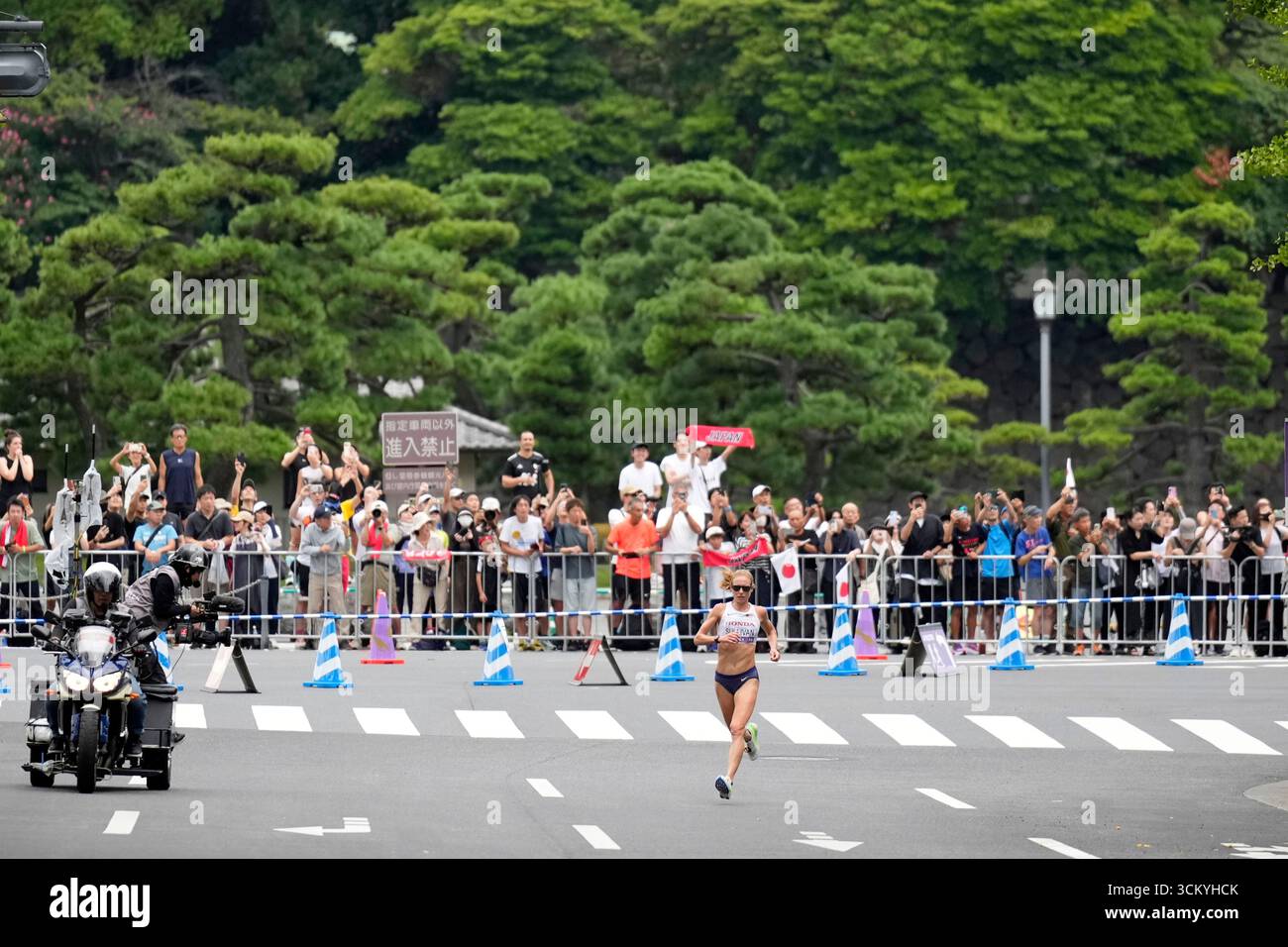 United States' Susanna Sullivan leads the women's marathon at the World ...