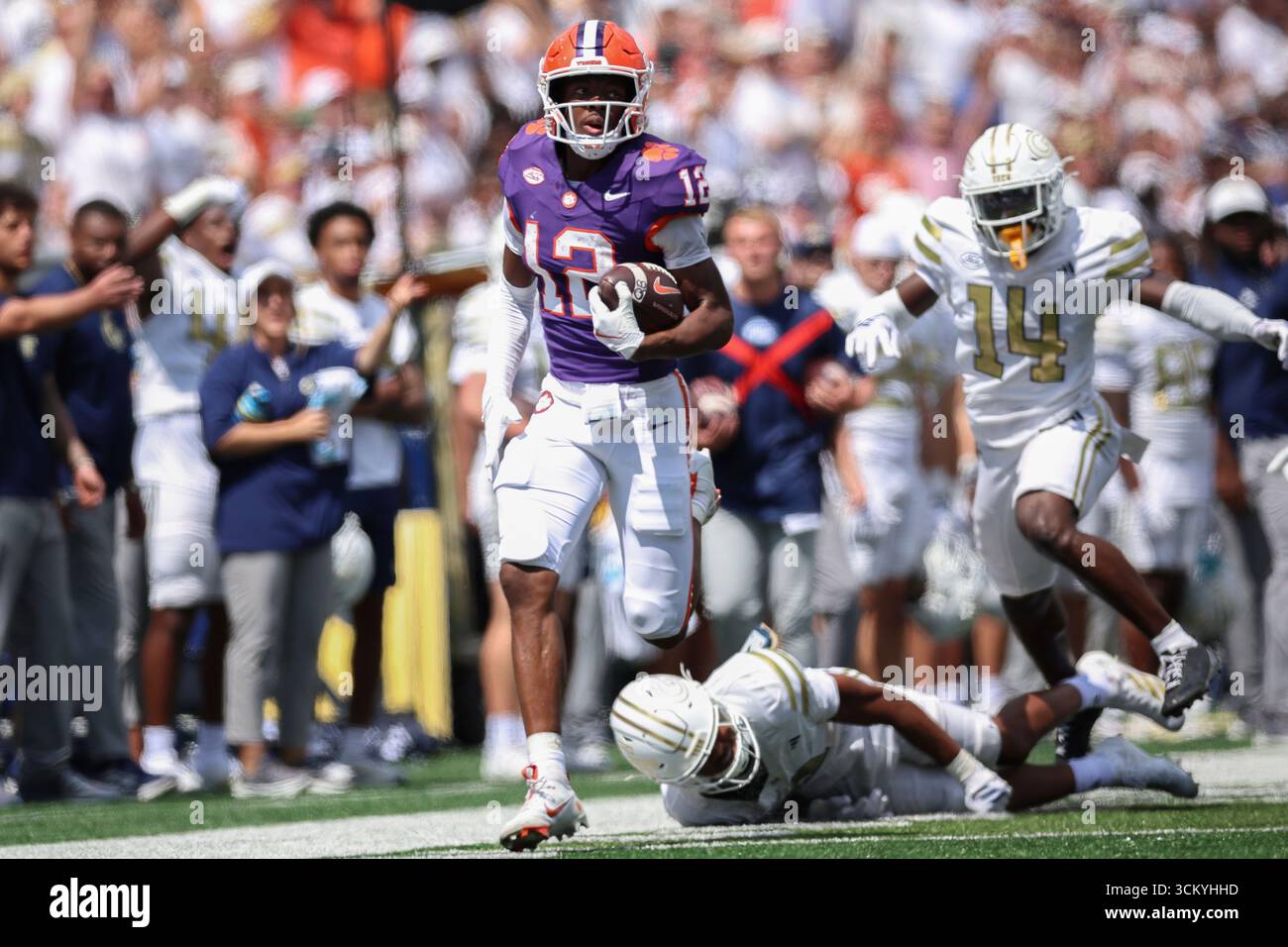 Clemson Tigers wide receiver Bryant Wesco Jr. (12) runs down the ...