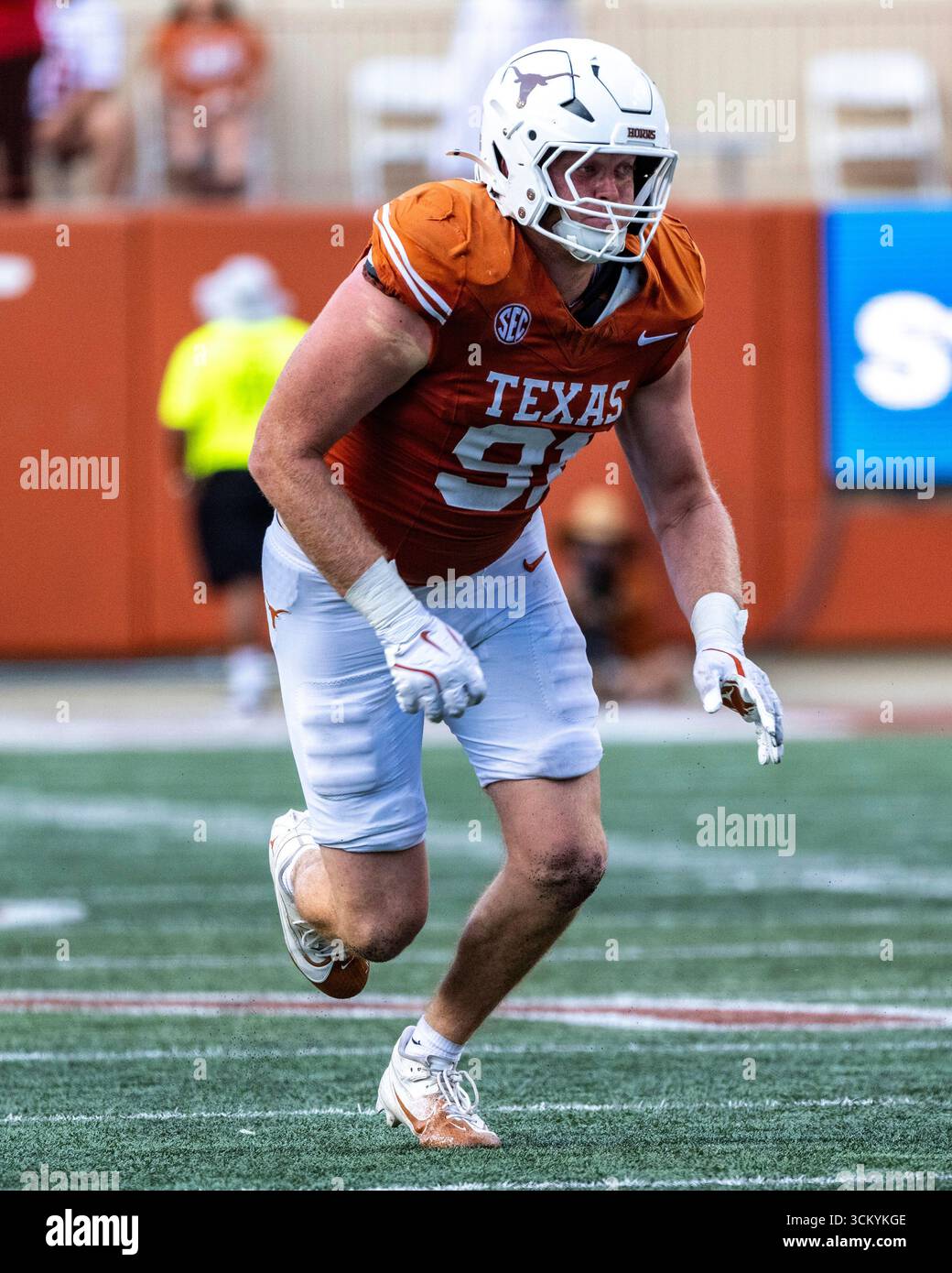Sept 13, 2025. Ethan Burke (91) of the Texas Longhorns in action vs the ...